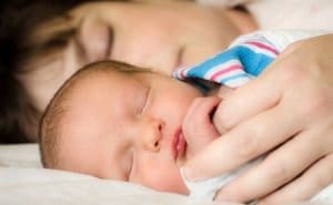 Razvoj bebe po mjesecima - jezični, kognitivni i motorički razvoj u prvoj godini života ...